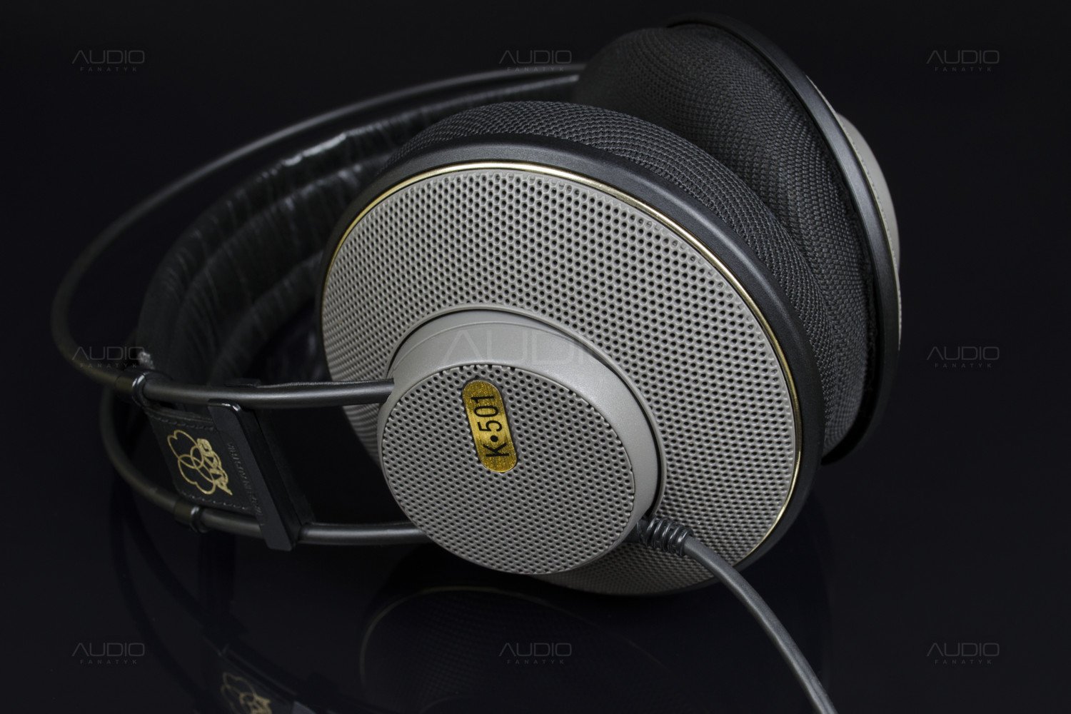 Recenzja AKG K501 - Audiofanatyk.pl